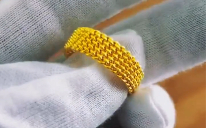 做了个特别的手工编织戒指