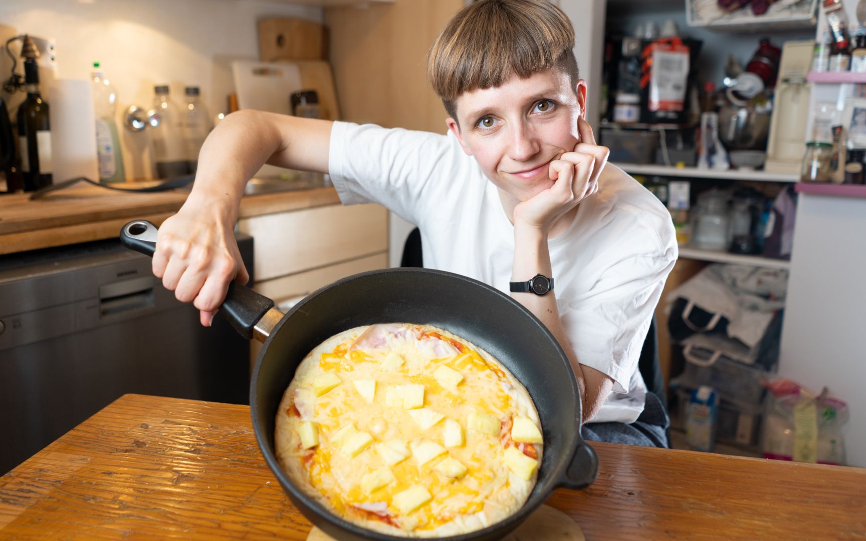 德国姑娘教你用平底锅烤披萨,用料做法超简单,不用再去店里了!