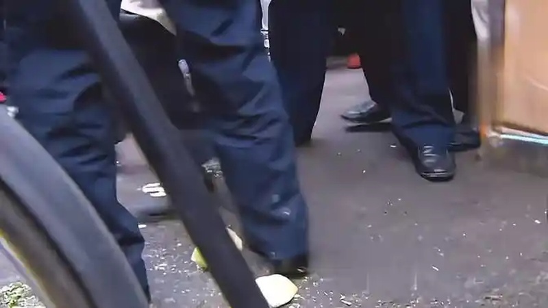 城管收了寡妇包子摊,不料寡妇身份不简单