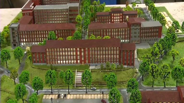 大学生制作主题模型 一眼看尽校园春夏秋冬