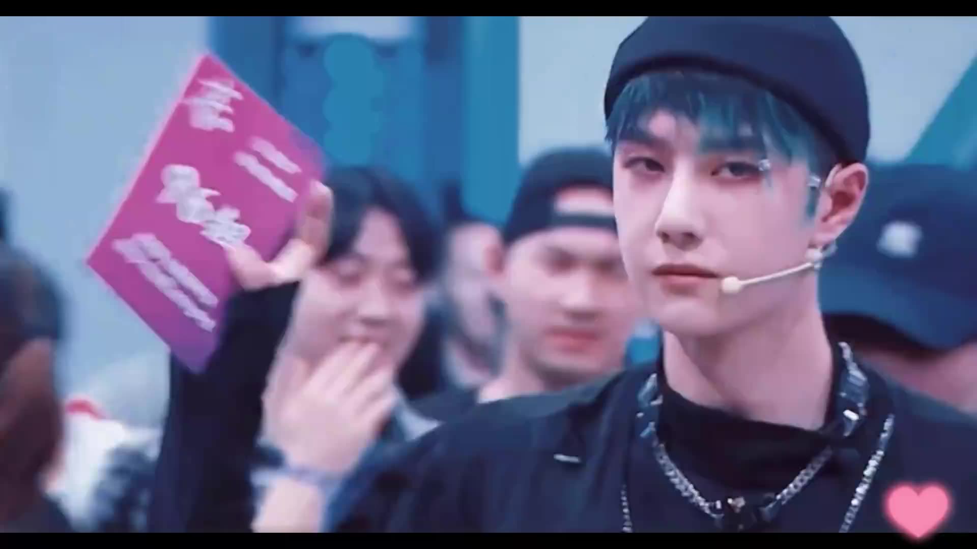 看一次跪一次,王一博街舞舞蹈合集