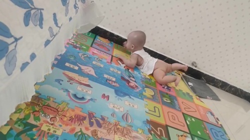 幼儿爬行技能发展评估与潜在行为异常观察记录