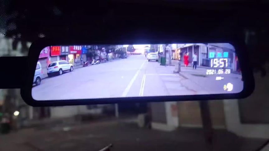 行车记录仪测试,功能简单纯粹,画质还行