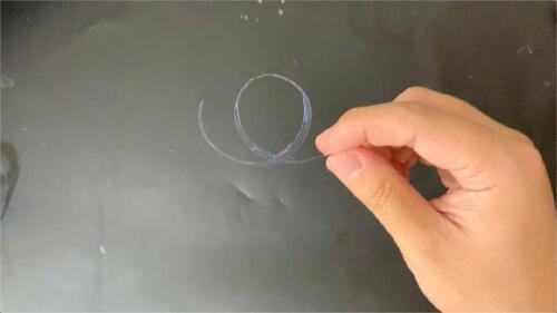 DIY:如何将塑料瓶快速制成绑带,好多人都想不到的利用方法