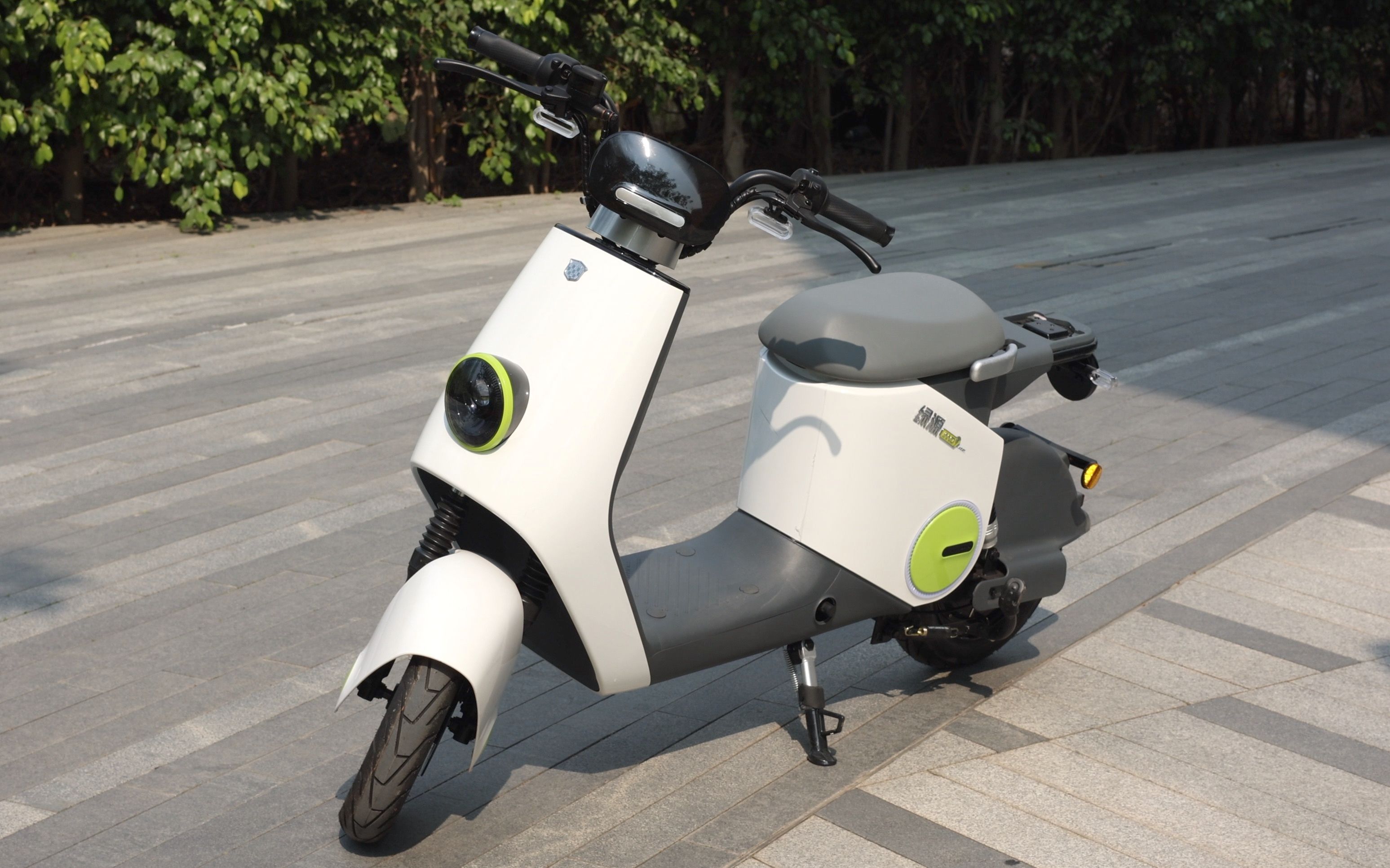 线下爆款的新国标电动自行车体验,续航80公里,绿源INNO9 Lite