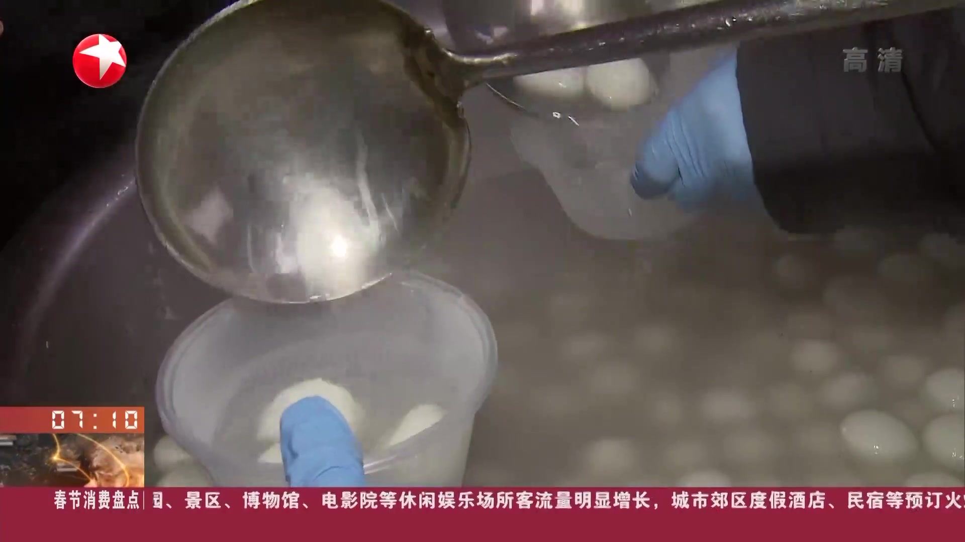 上海:非遗“朱泾花灯”闹元宵 民俗集市气氛浓