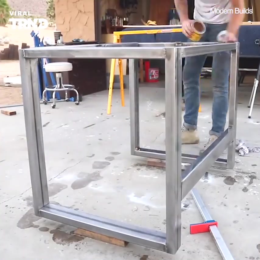 达人教你如何用木板和钢材制作书桌