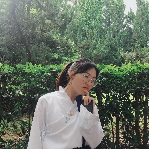 教书的小覃 