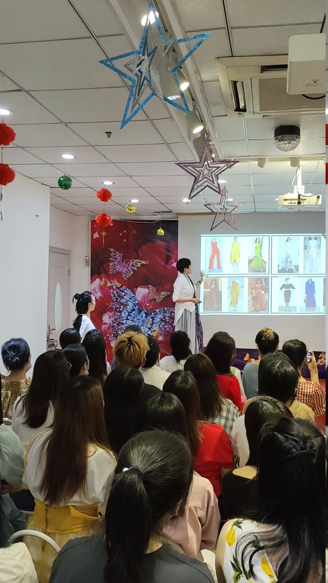 莆田鑫天使半永久纹绣美甲美容美睫培训学校排名?