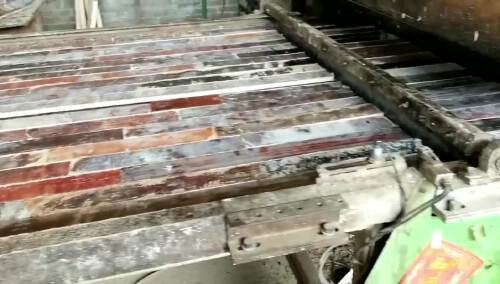 创意机械旧模板热压拼板机,废旧建筑模板重新利用做门芯