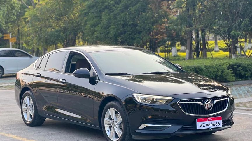 20年别克君威国六 1.5T 自动高配带天窗 多功能方向盘