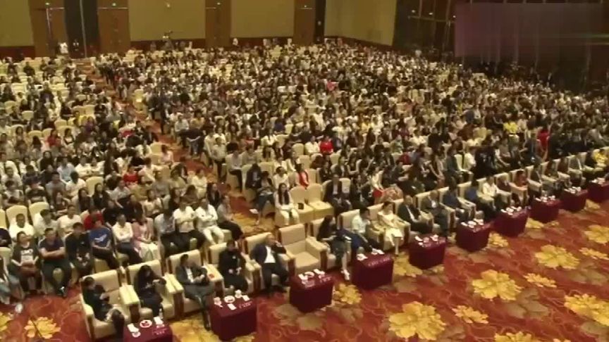 董明珠演讲:我用的是“零缺陷,倒计时”管理模式,听众都听呆了