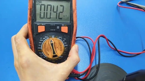 数字万用表使用和测量方法,电压电流电阻电容测量