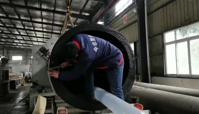 金诺捷pe给水管生产加工中