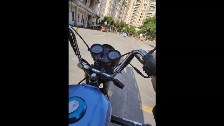 第一视角驾驶三轮摩托车实操最难的科目二绕桩,掌握这几点很好过