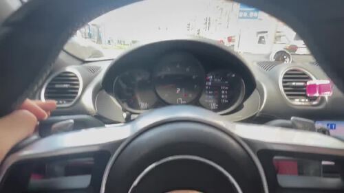 ...管制刀具我莫名其妙我问哪有刀老板说你的帅会变成刺向女人的刀...