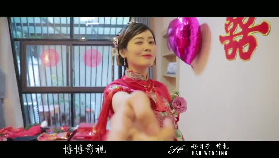 ...也可以很洋气,ps:中间的发亮宝石是纯手工制作,2个人2个多小时才画完,