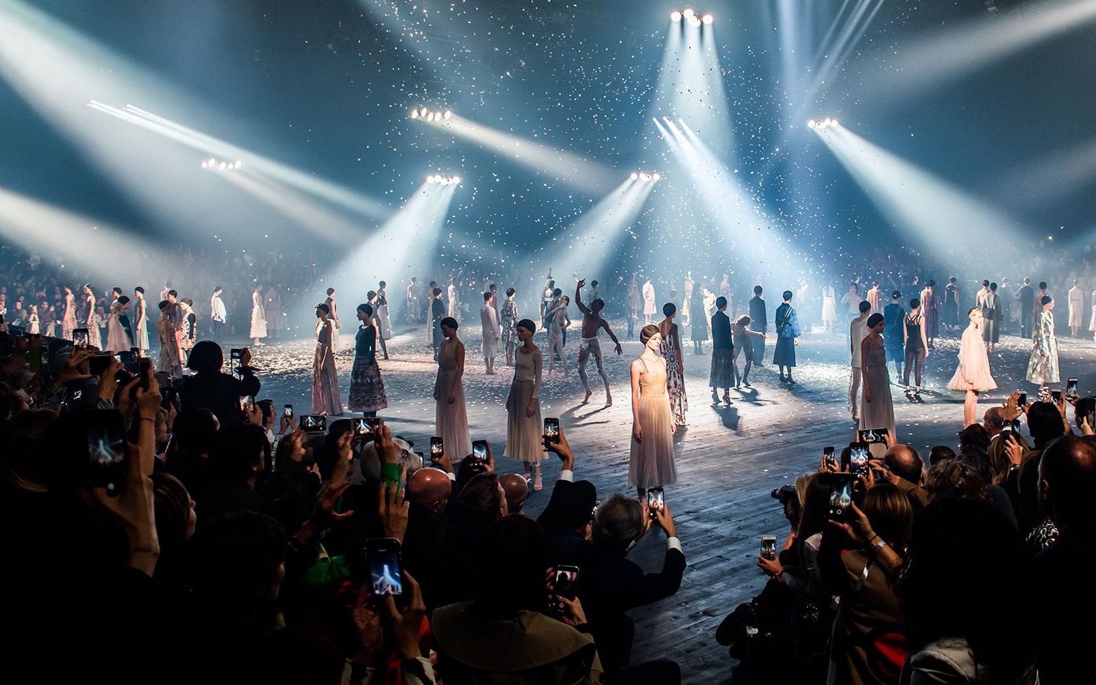 【2019巴黎春夏时装周】【Dior 迪奥 成衣系列】【官方超清1080p+】