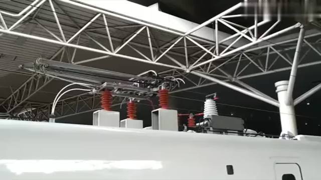 「受电弓」结构原理、升降弓过程,实拍高铁受电弓.