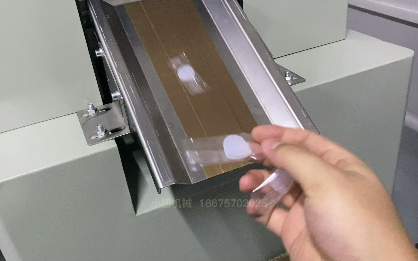 硅胶制品包装机一次性硅胶烟嘴吸嘴包装机一次性吸嘴包装机 一次性...