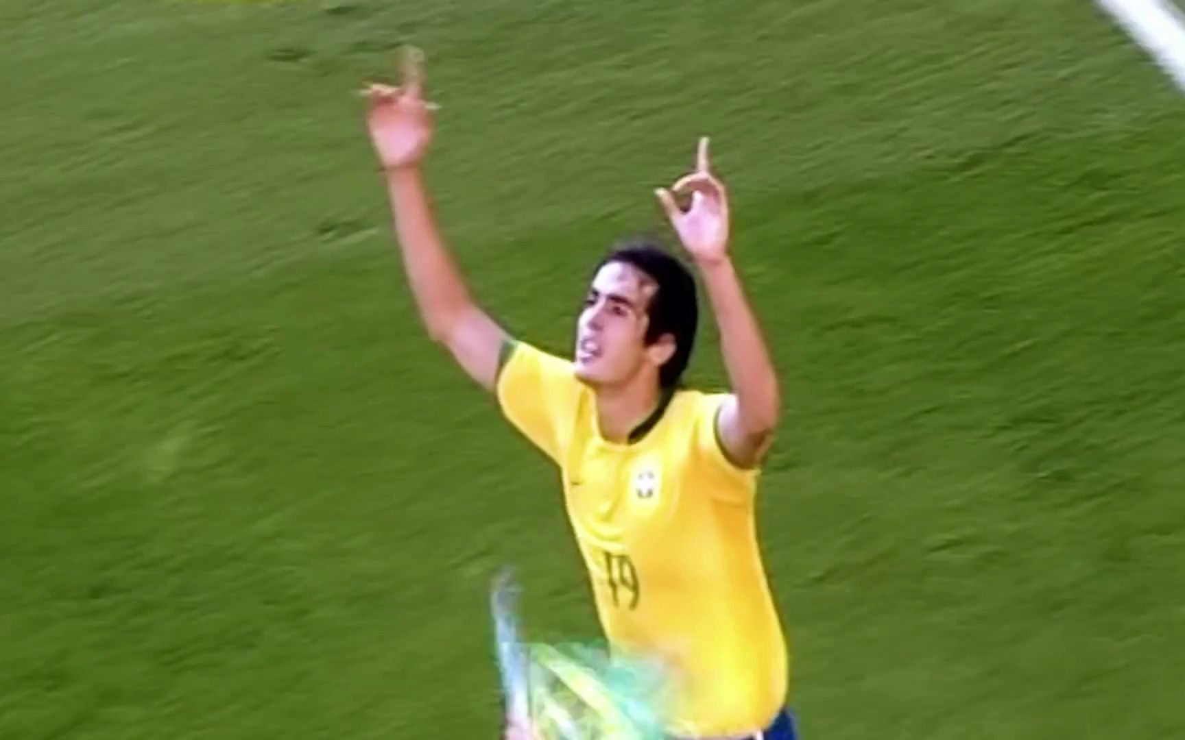 卡卡60米奔袭攻破阿根廷球门,巅峰时刻令人难以忘怀!