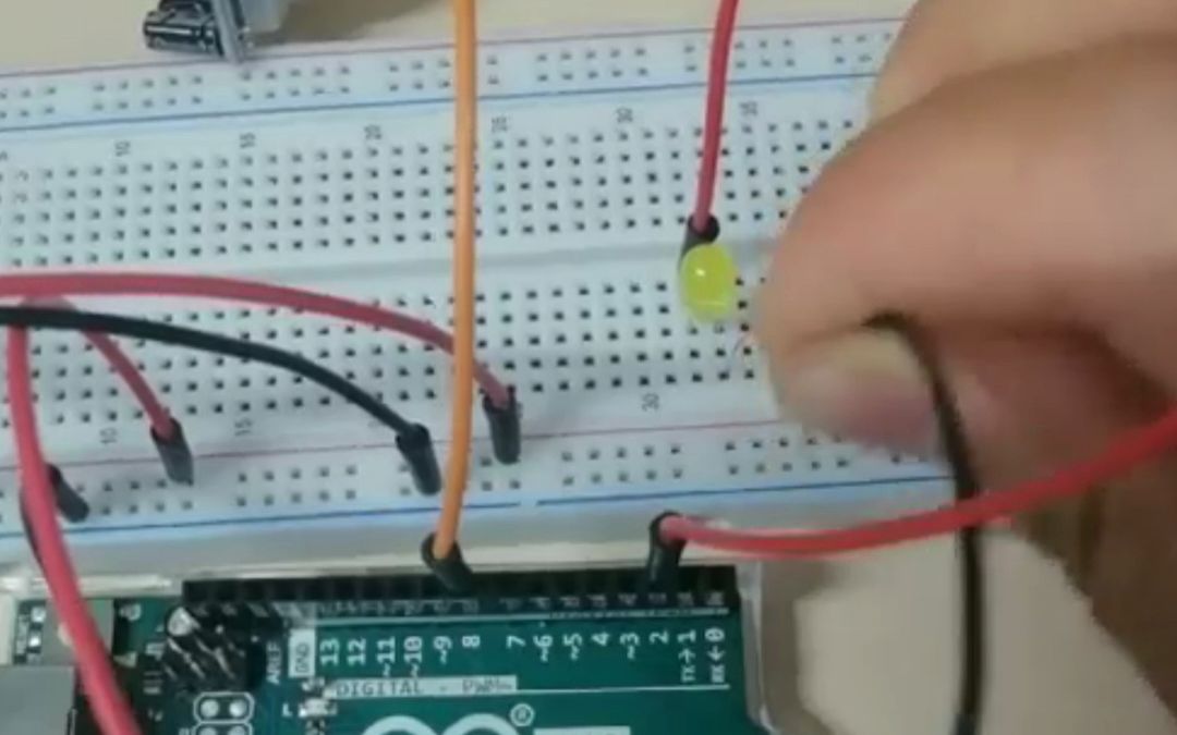 Arduino人体红外感应LED灯