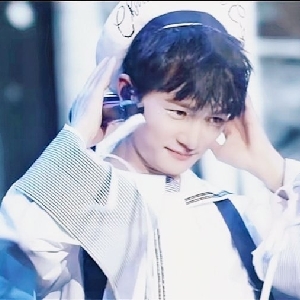 今天也喝小白粥 