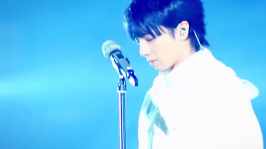 网友现场录制:华晨宇2018跨年演唱会《寻》,听完耳朵怀孕了!