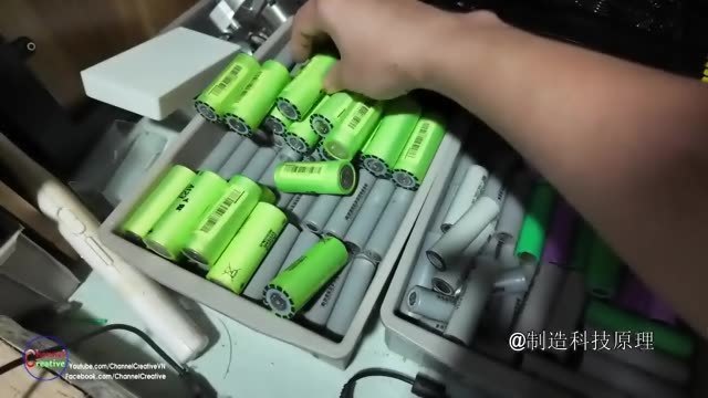 DIY 汽车启动器、移动电源、LED 手电筒三合一