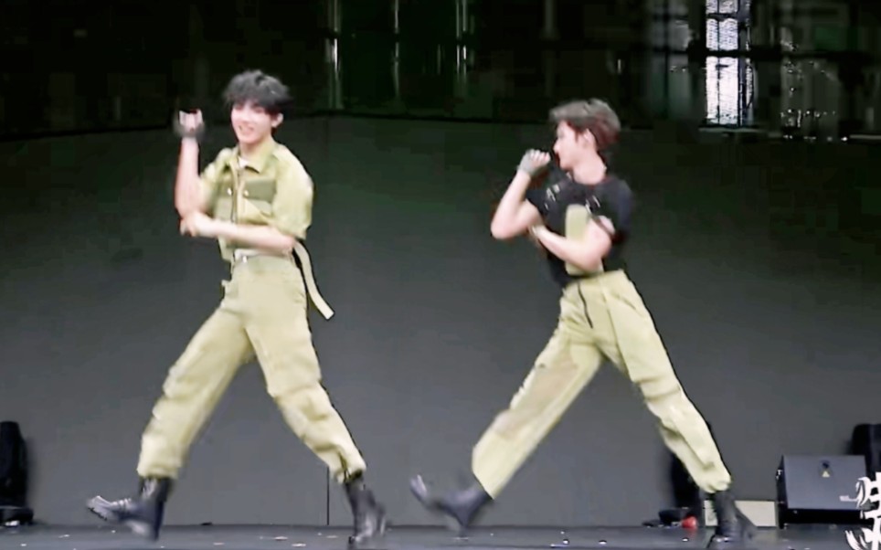 【TF三代】起猛了看到余宇涵和苏新皓给我跳宅舞