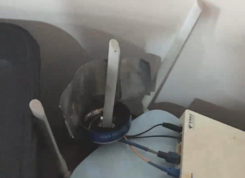 牛人把废旧易拉罐改成WIFI放大器,比原来信号强10倍!