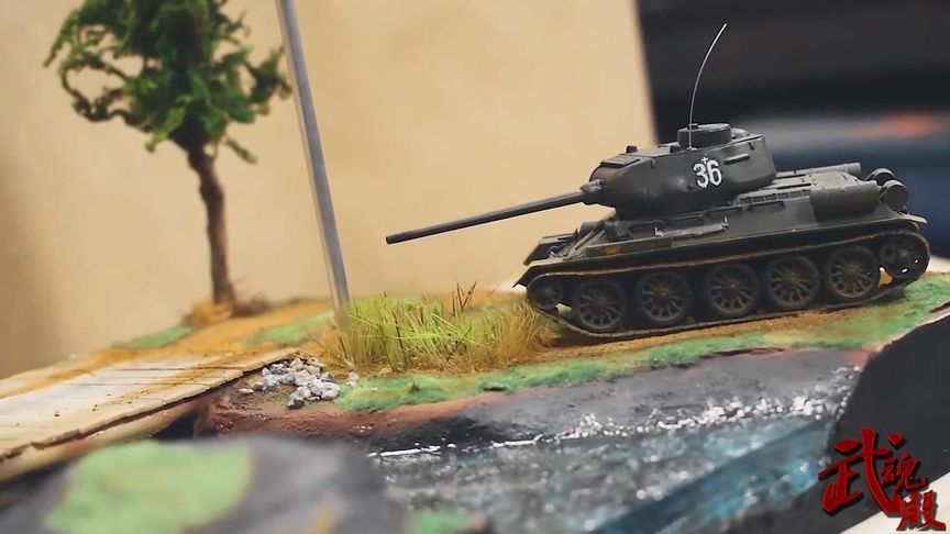 这坦克模型玩的太有艺术感了