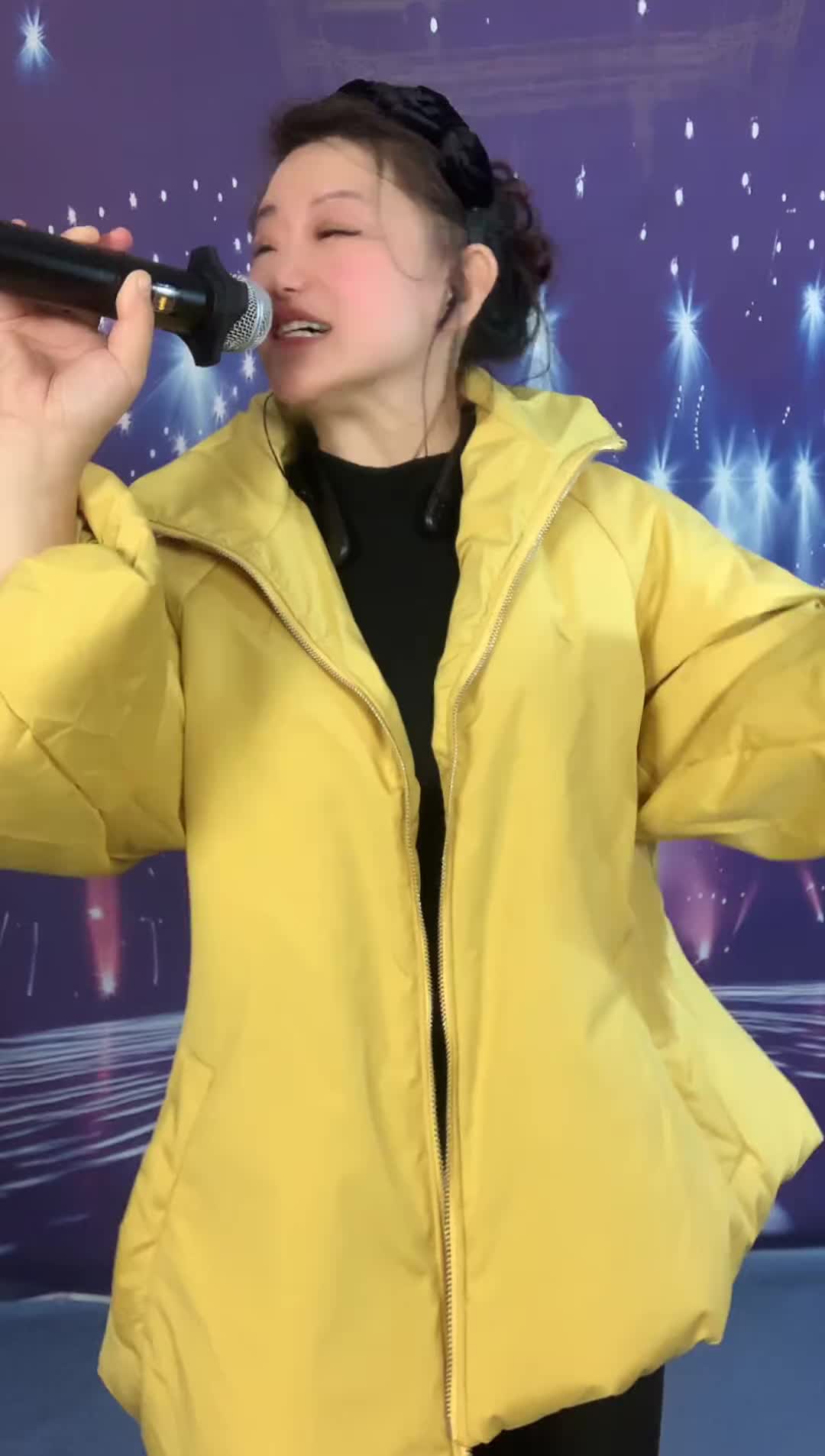 #舞台现场 #才艺展示表演 #抖音舞台 #表演视频 #爱出发歌曲翻唱