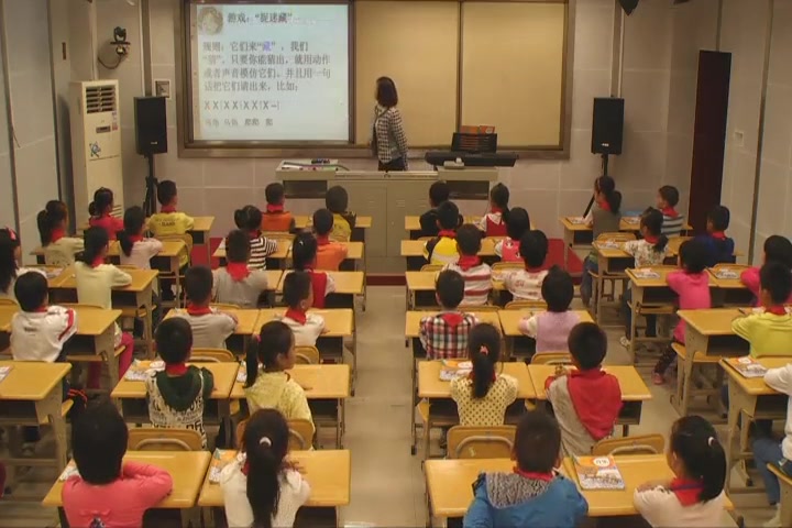 【获奖】小学音乐公开课视频人教版小学音乐二年级上册_《小动物...