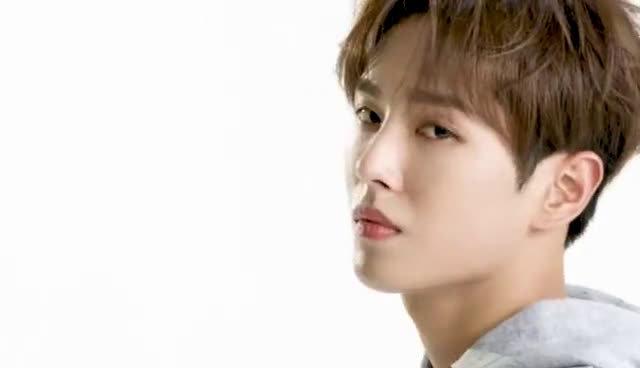 ...品牌形象大使# [心]#李汶翰 A势暗语# 用前卫设计书写全新潮流理念,...