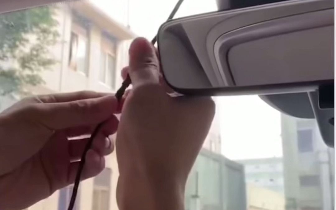 吉利星瑞后安装行车记录仪,后摄像头走线安装教程!还是推荐大家单...