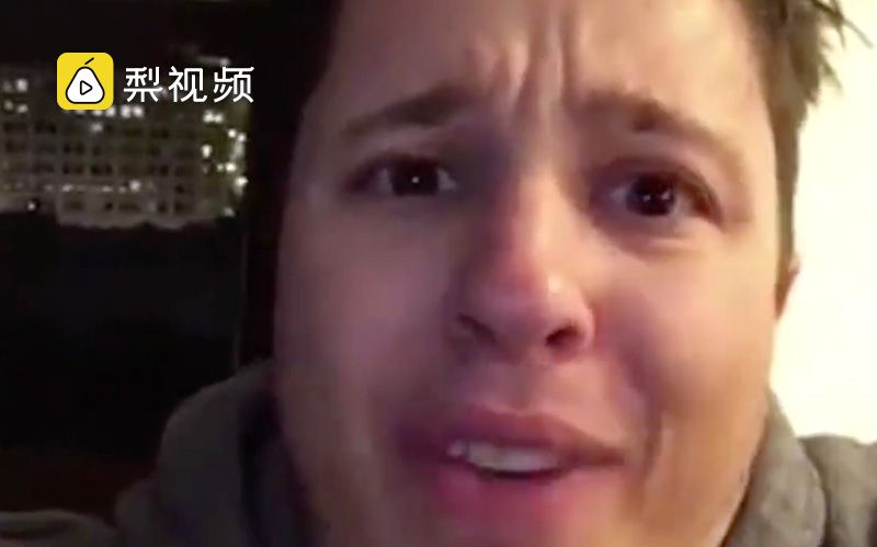 戏精附体!男子神级模仿怀孕的女人