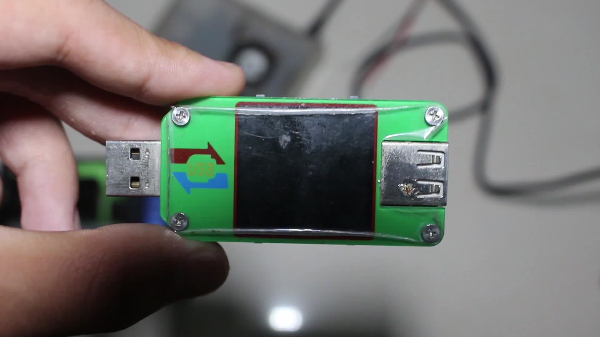 USB测试仪UM24C拆解