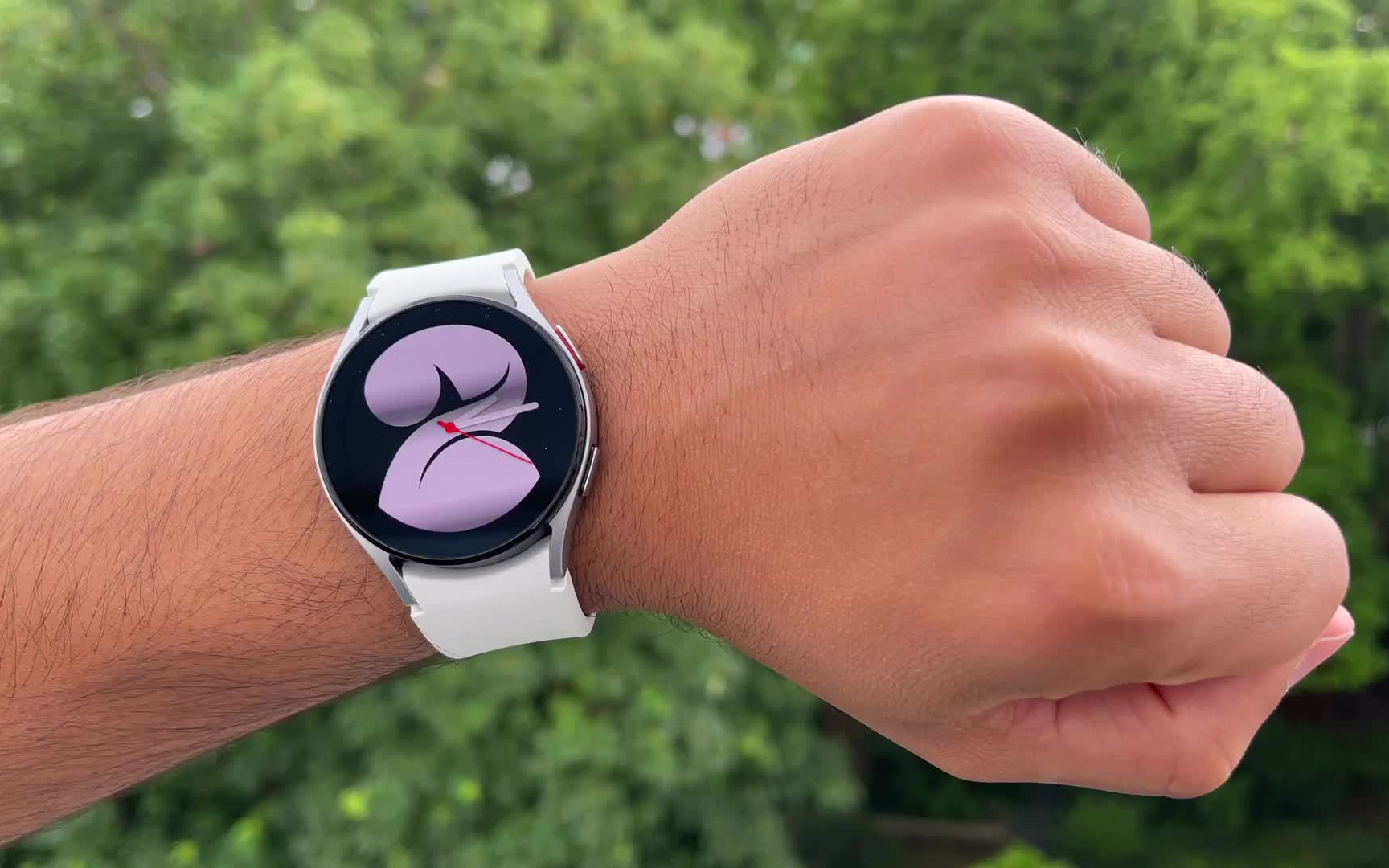 你适合多大尺寸的智能手表?Samsung Galaxy Watch 4 - 40mm vs 44...