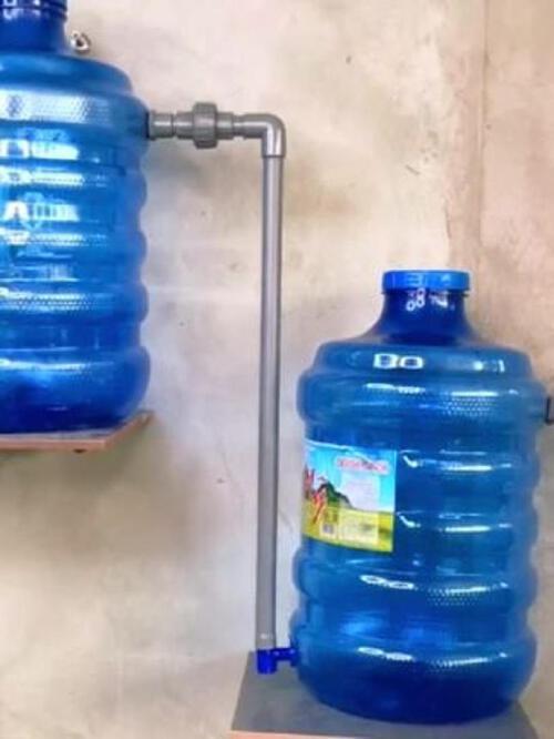 用塑料桶和PVC管就能制作的净水器,原理简单到你不敢想象,真是高手...