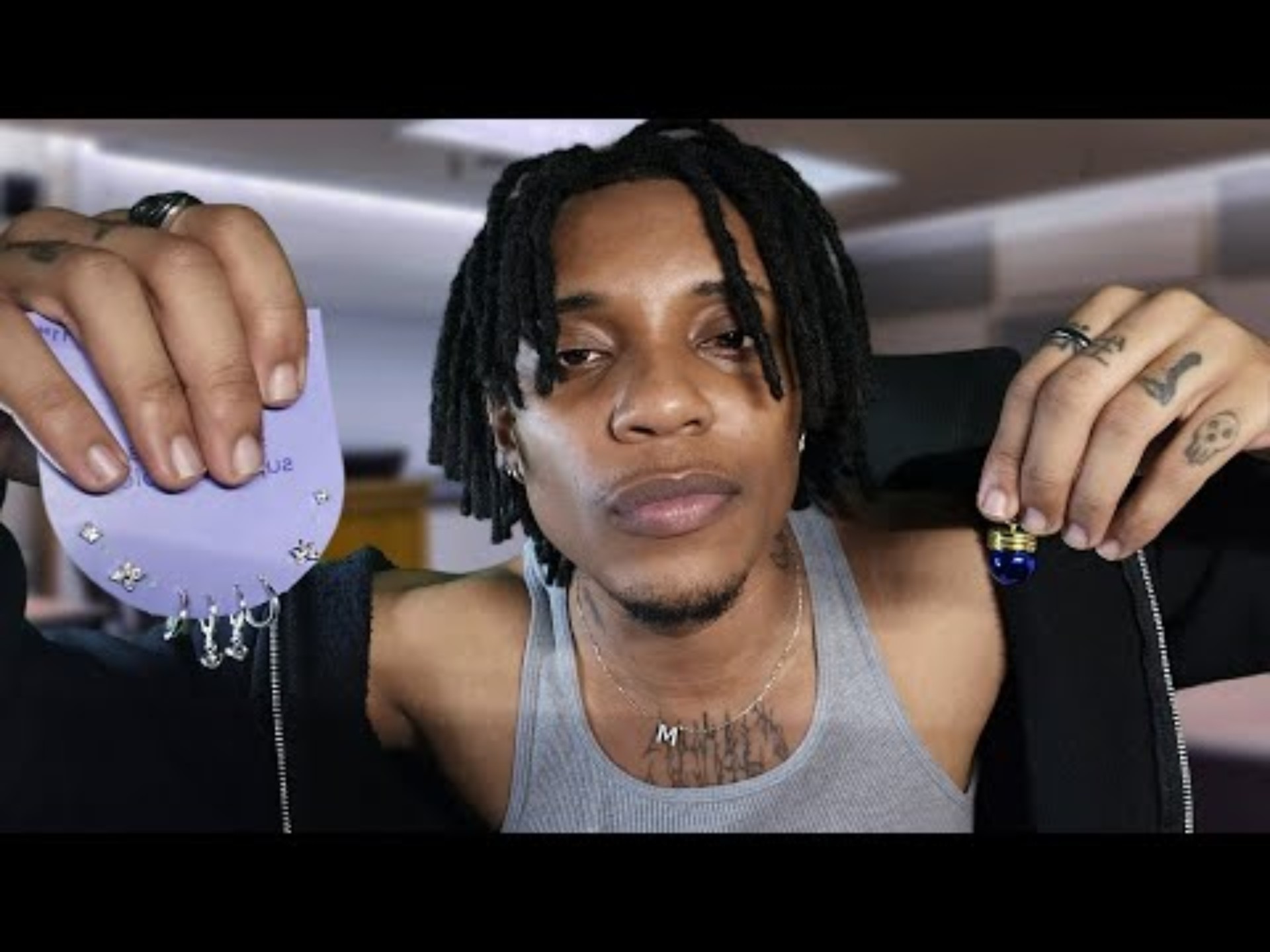 『Karl助眠』班上的一个男孩给你5美元的耳洞