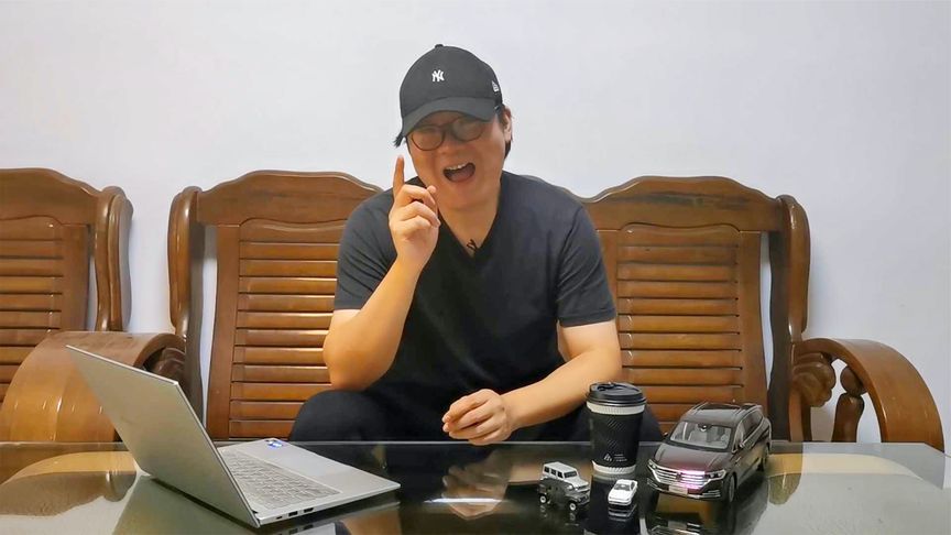 安全带位置可以调整吗?