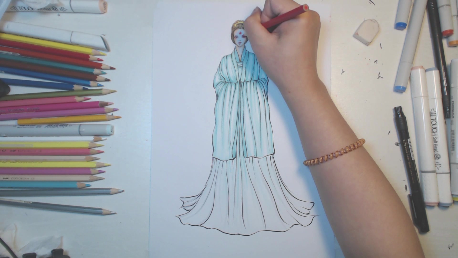 服装设计手绘效果图,手把手教你画古装小姐姐!