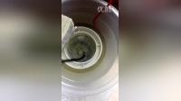 自己动手胡弄的【通电液体在磁场中旋转】实验