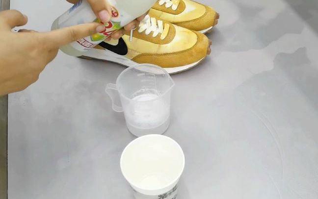 皮布拼接鞋串色去除及正确清洗方法