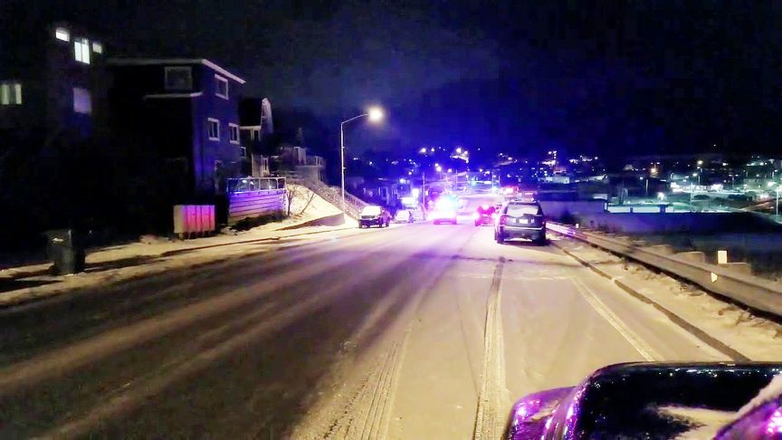 美国阿拉斯加发生8级地震,沿海拉响海啸警报!警方通知居民撤离
