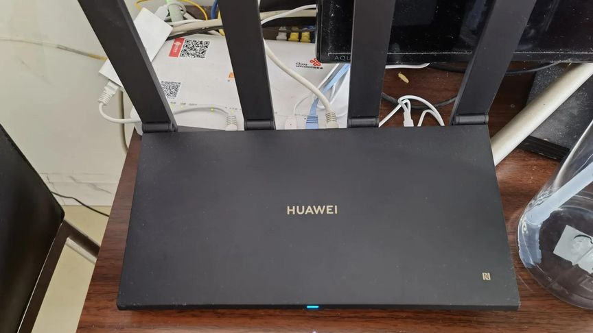 华为路由器网络卡顿怎么回事,谁能帮我看看?