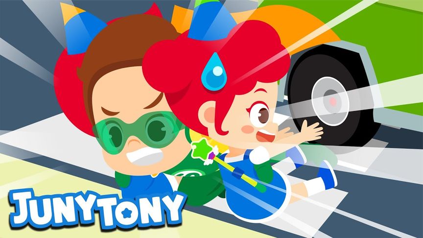 宝宝横穿马路,看动画引导孩子学会过马路注意事项保证人身安全