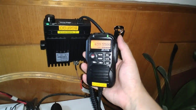 手台通联中继效果不佳,在家中安装了车载电台提升效果