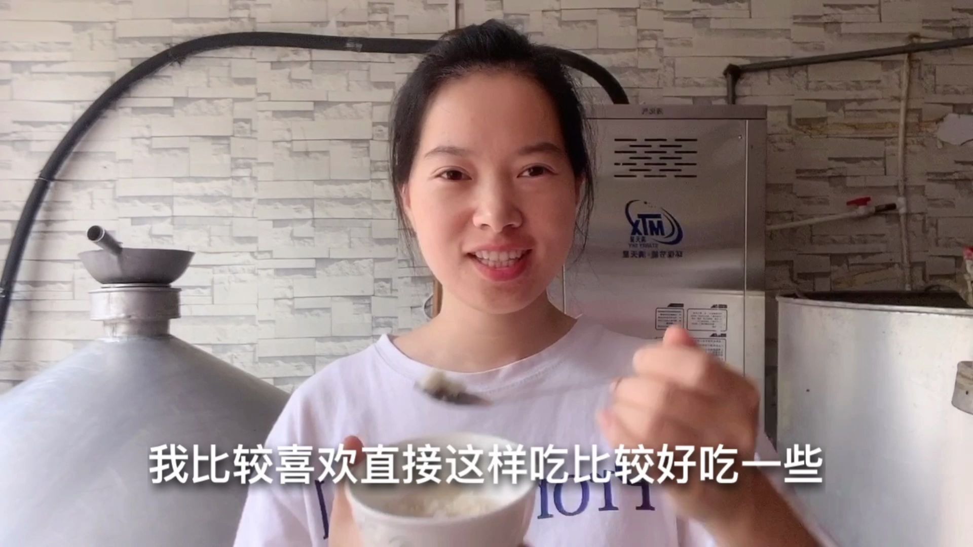 甜米酒又称醪糟,富含多种维生素和氨基酸,这些人群非常适合吃
